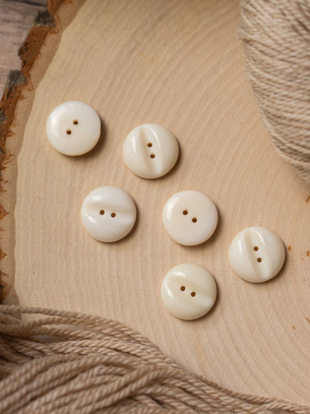 Dogwood 19mm Vintage Glass Button