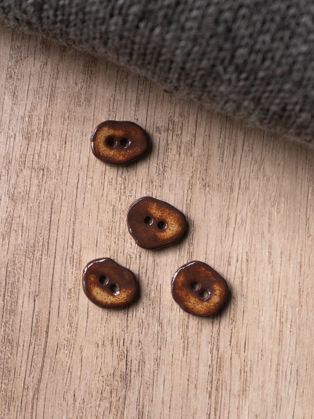 Sandstone 20mm Ceramic Pebble Button