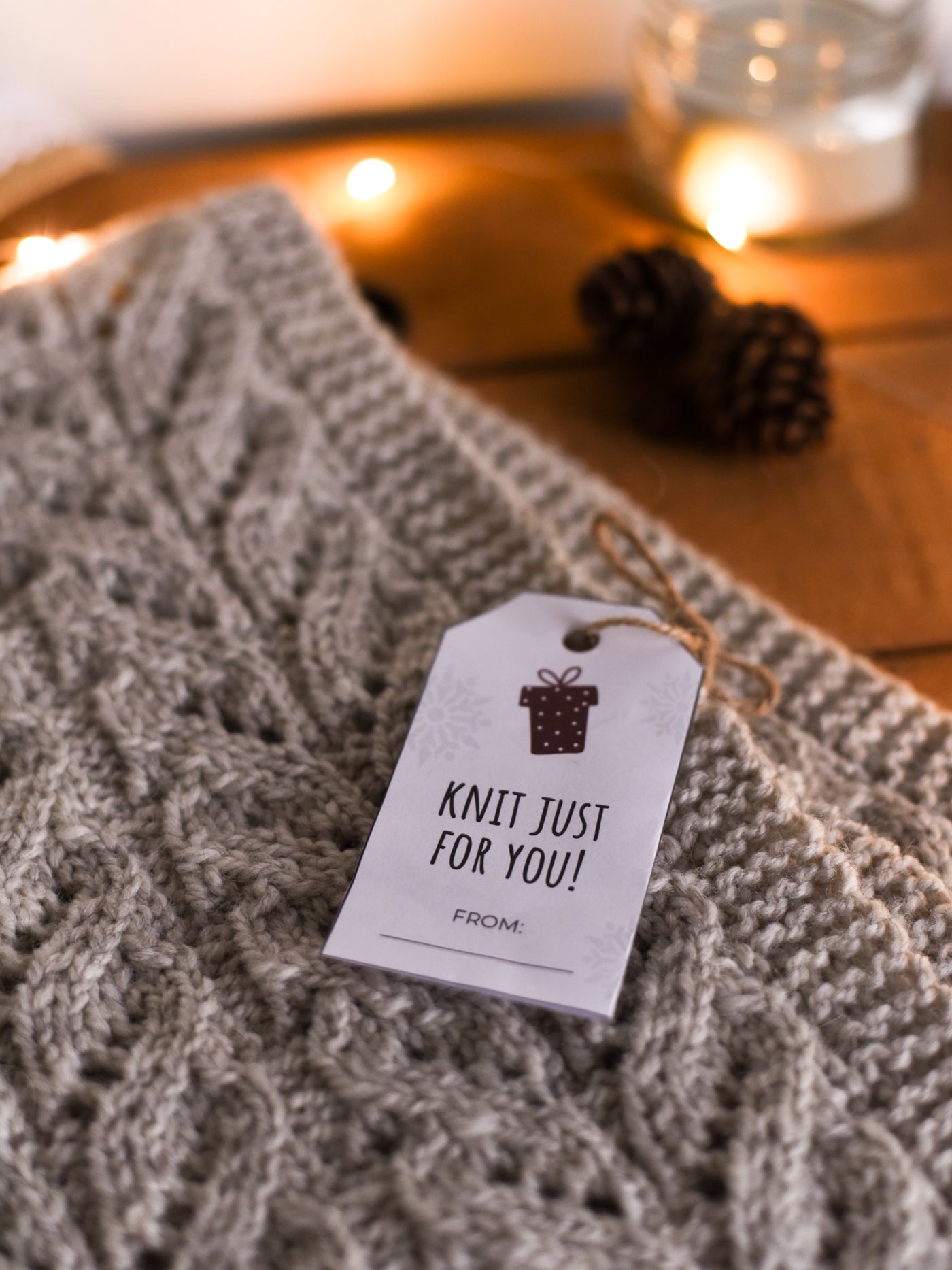 Free Printable Gift Tags - "Hand knit with Love"