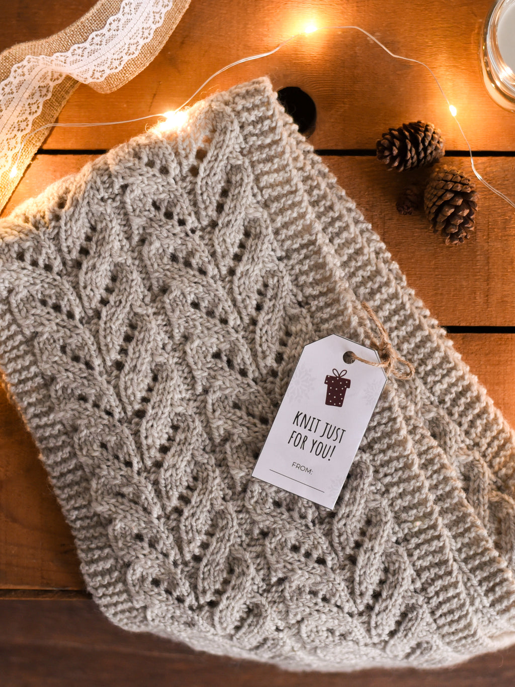 Free Printable Gift Tags - "Hand knit with Love"
