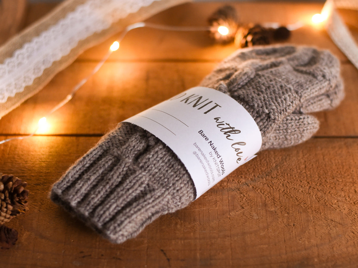 Free Printable Gift Tags - "Hand knit with Love"