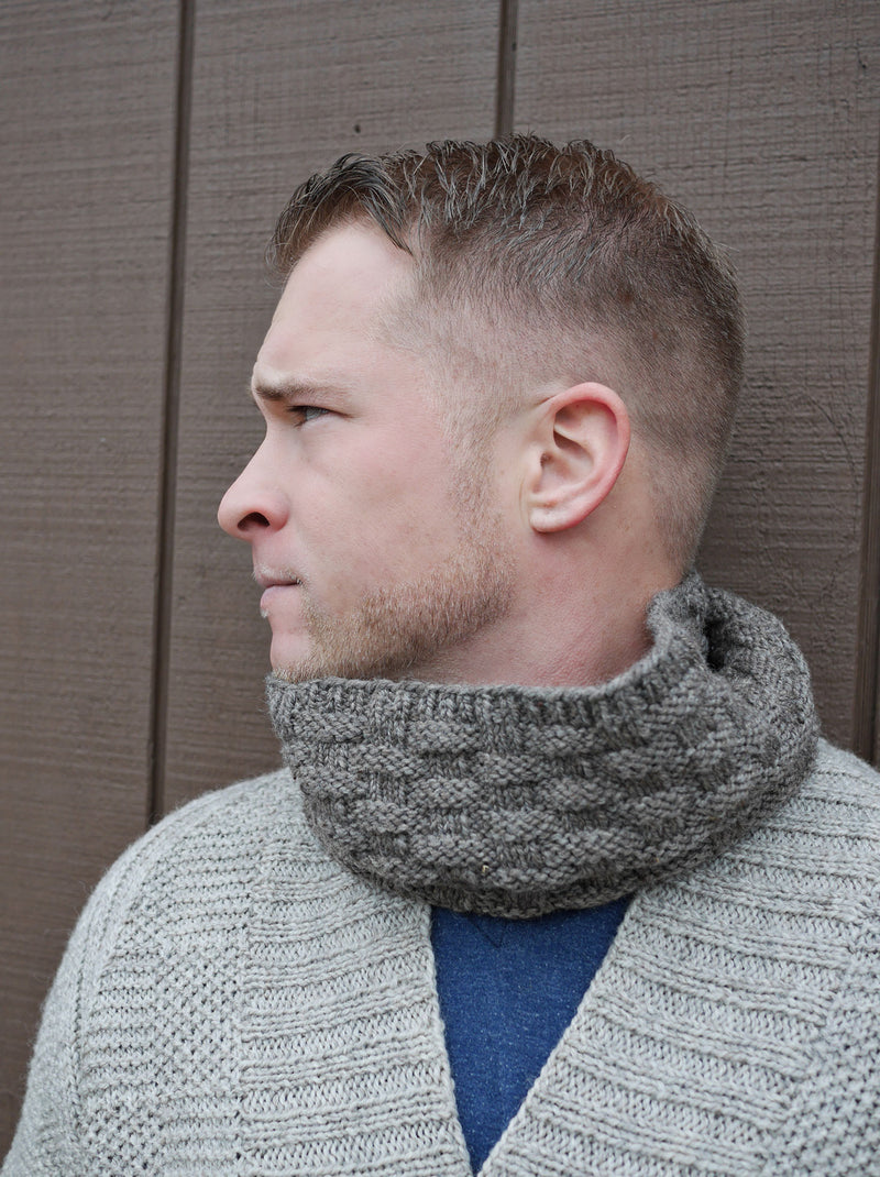 Creel Cap, Cowl, and Mitts knitting pattern