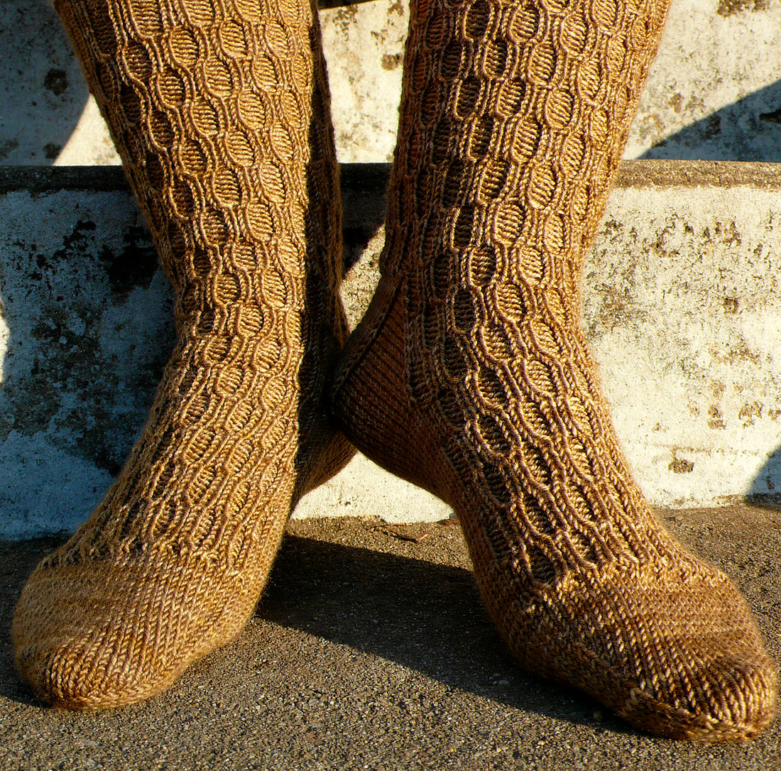 Lacunae Sock knitting pattern